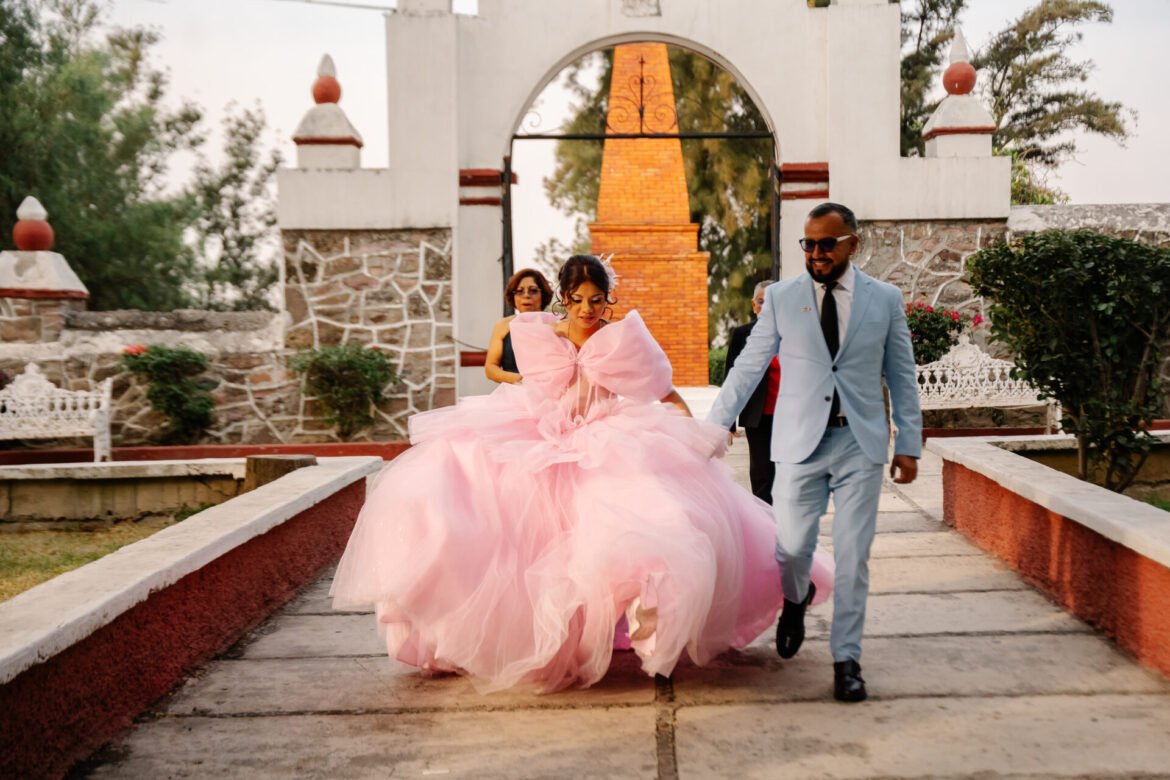 Dulce Transición – Fotografía de XV años de Leslei con estilo único y ...